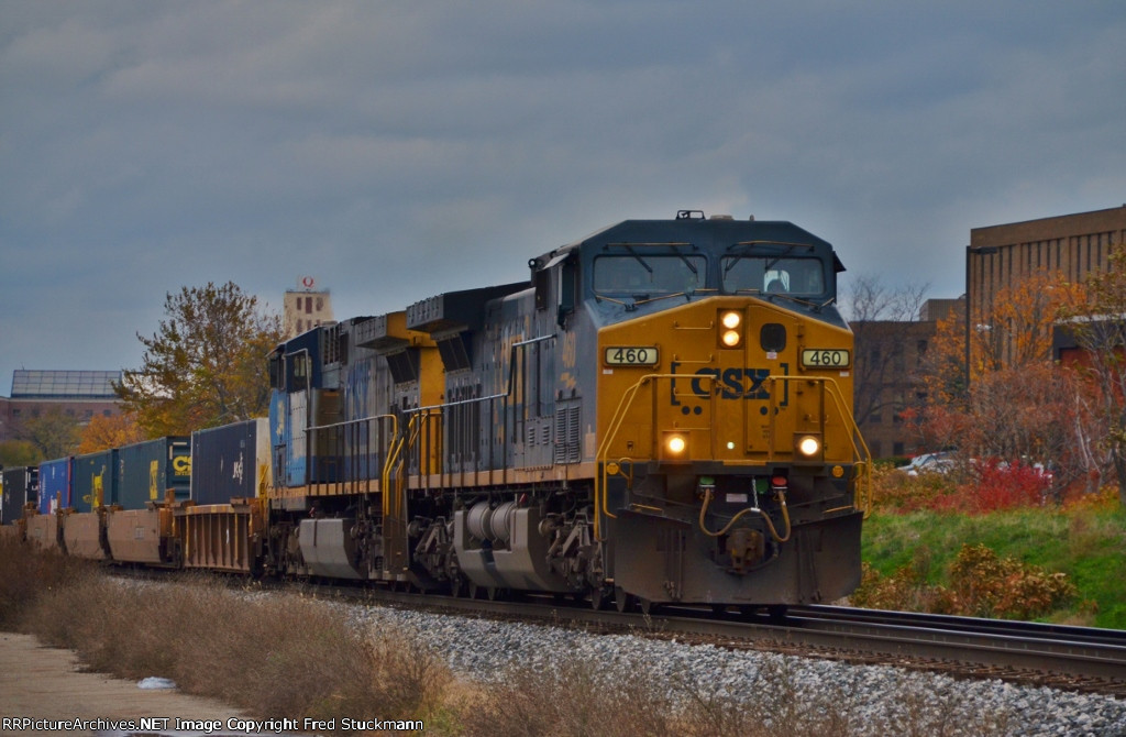 CSX 460 leads Q137.